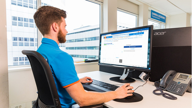 How do you ensure a good sitting posture? - Coolblue - anything for a smile