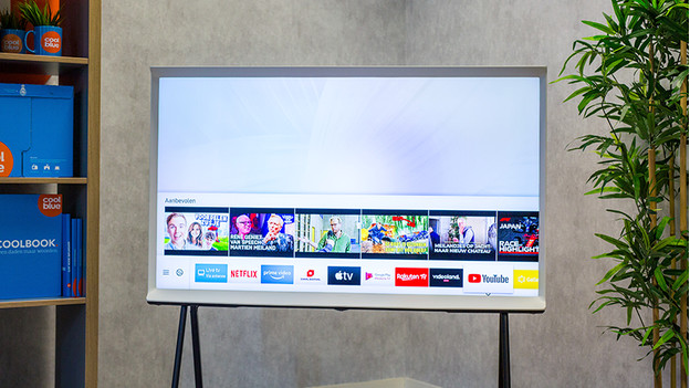 Expert review of the Samsung Tizen Smart Hub - Coolblue - anything for ...