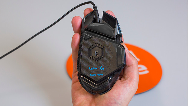 Expert review of the Logitech G502 HERO - Coolblue - anything for a smile