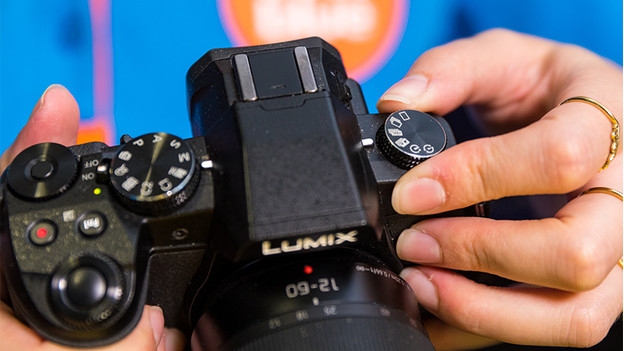 Expert review of the Panasonic Lumix DMC-G80 - Coolblue - anything for ...