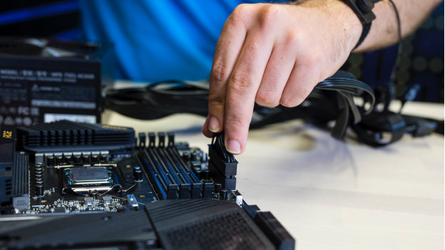 How do you arrange cable management in your computer case? - Coolblue ...
