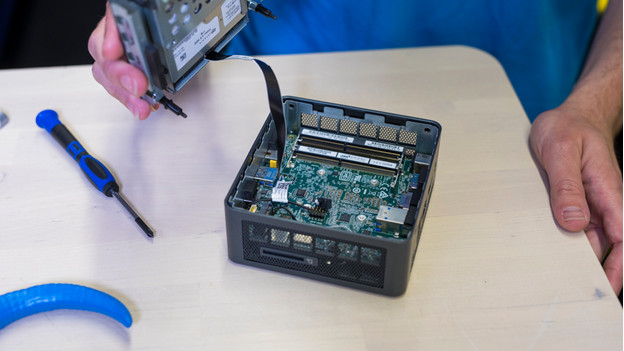 What's a barebone? - Coolblue - anything for a smile