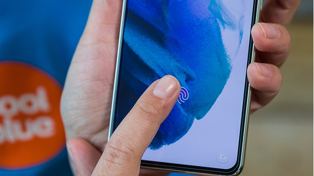 How do you apply a glass screen protector with a fingerprint scanner ...