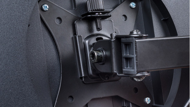 How do you install your BlueBuilt Monitor Arm for 2 monitors ...