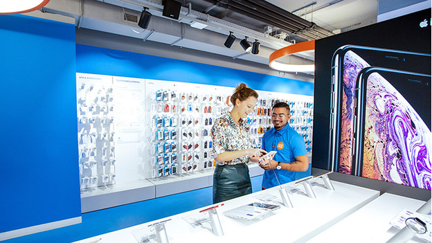 How do you choose the color of your Apple iPhone? - Coolblue - anything ...