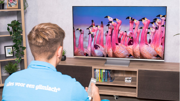 Expert review of the Philips The One (PUS8807) - Coolblue - anything ...