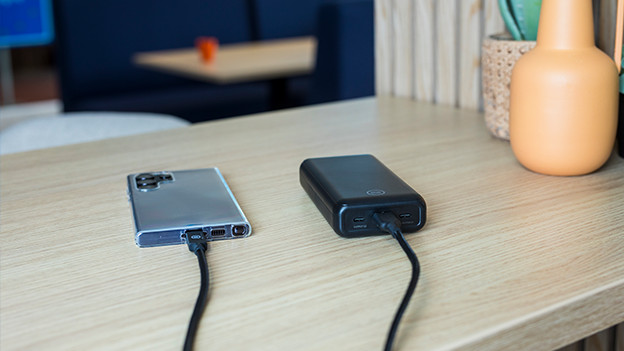 How do you choose a power bank with the right capacity? - Coolblue ...
