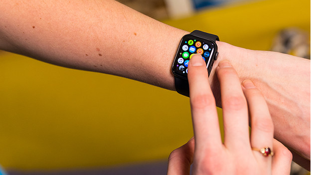 How do you navigate your Apple Watch? - Coolblue - anything for a smile