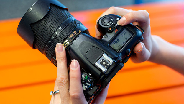 SLR cameras: what should I pay attention to? - Coolblue - anything for ...