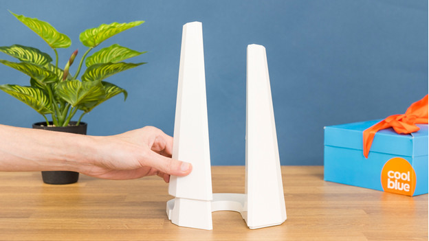 How do you install the BlueBuilt VR headset stand? - Coolblue ...