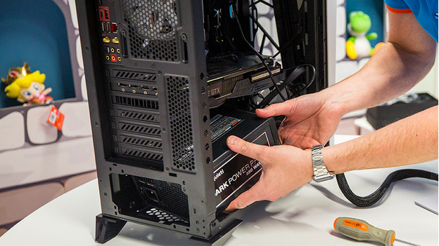 Hoe installeer ik een computervoeding in mijn desktop? - Coolblue ...