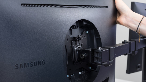 How do you install your BlueBuilt Monitor Arm for 2 monitors ...