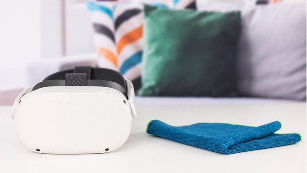 How do you maintain your Meta Quest VR headset? - Coolblue - anything ...