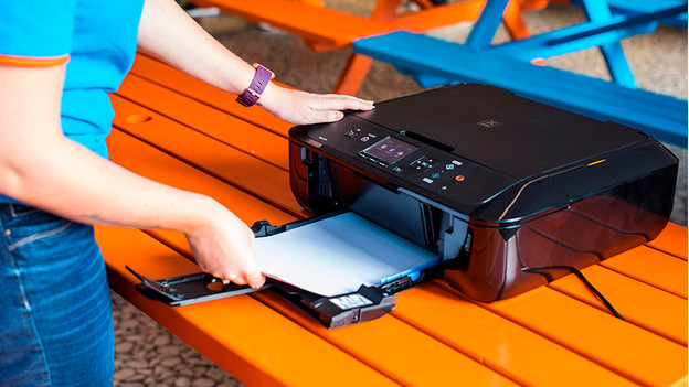 How do I solve a paper jam and how do I prevent them? - Coolblue ...