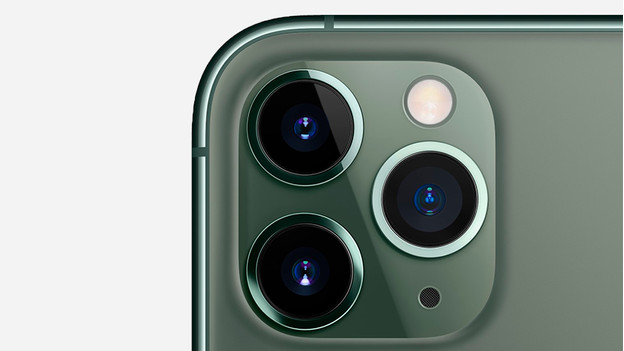 The camera of the Apple iPhone 11 Pro - Coolblue - anything for a smile