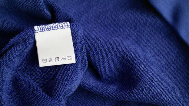 5 tips to prevent lint on your clothes - Coolblue - anything for a smile