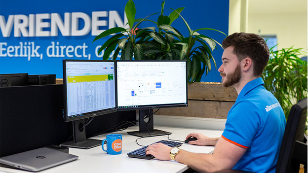 What are the advantages of a thin bezel around your monitor? - Coolblue ...