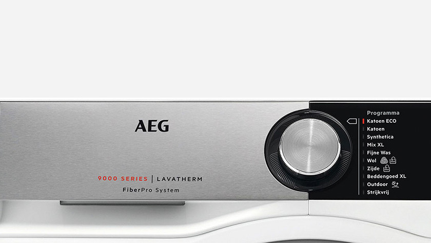 The AEG 8000 dryer vs the AEG 9000 dryer - Coolblue - anything for a smile