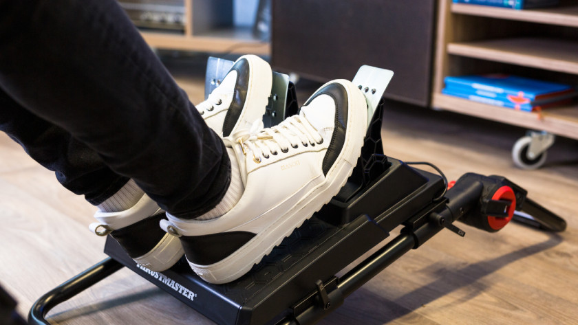 Alles over het Thrustmaster T248 racestuur - Coolblue - alles voor een ...