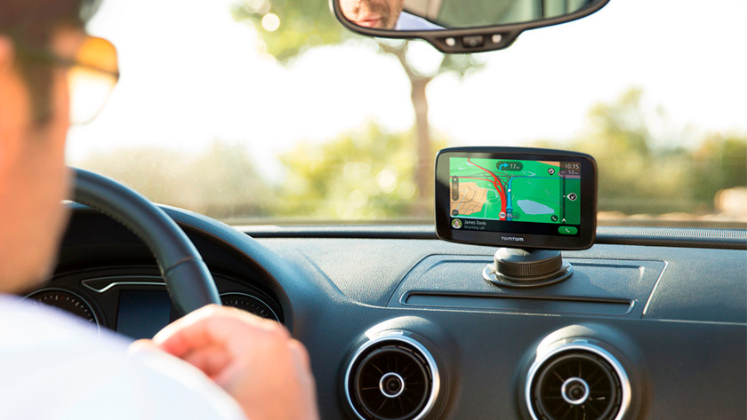 Compare the TomTom Go Basic 6 to the TomTom Go Essential 6 - Coolblue ...