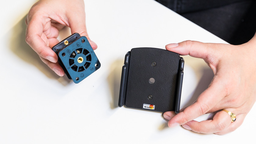 How do you set up your Brodit phone mount and ProClip? - Coolblue ...