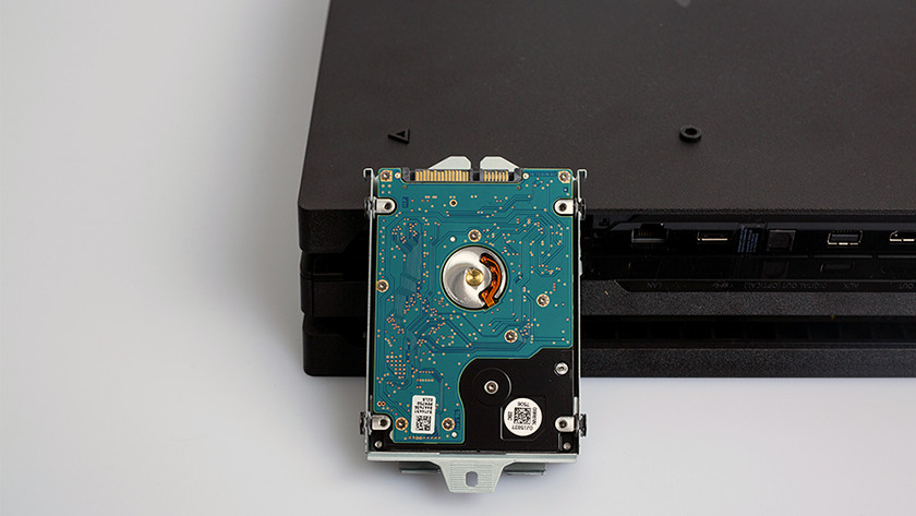 How do I expand the storage capacity of the PlayStation 4? - Coolblue ...