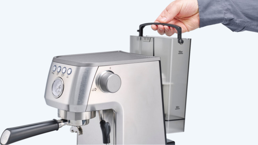 What is a semi-automatic coffee machine? - Coolblue - anything for a smile