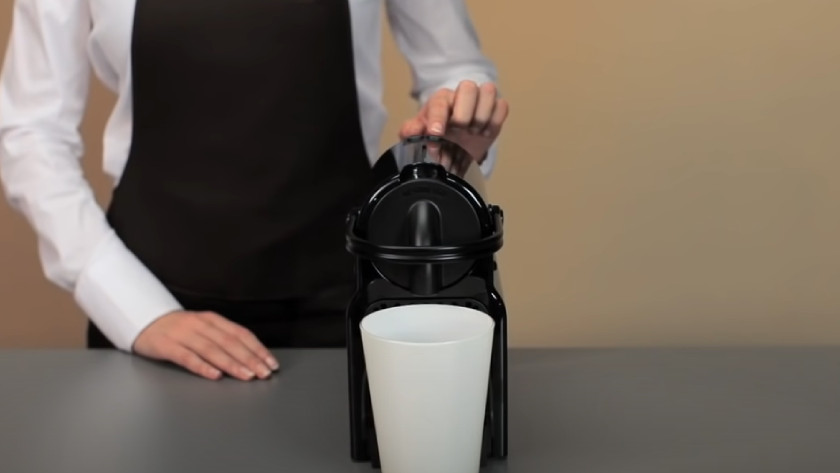 How do you descale your Nespresso Inissia? - Coolblue - anything for a ...