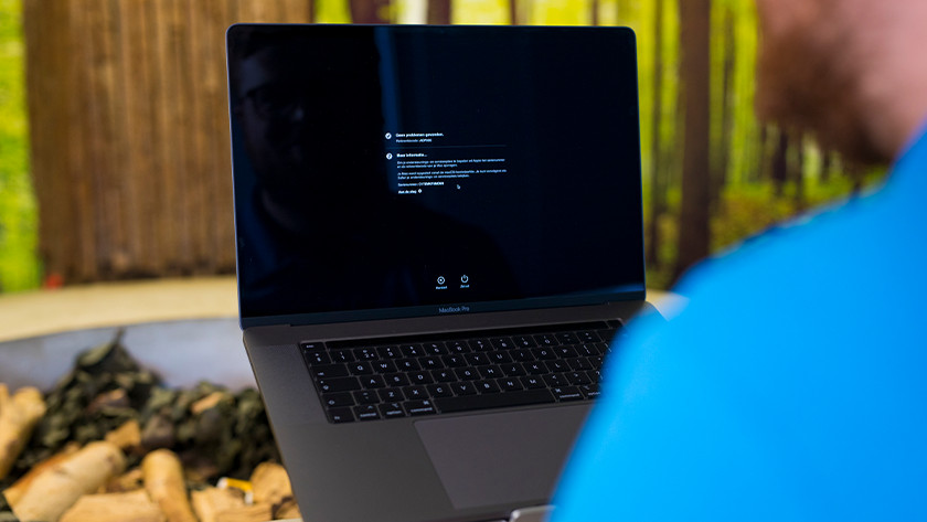 What to do if your Apple MacBook gets warm - Coolblue - Before 23:59 ...