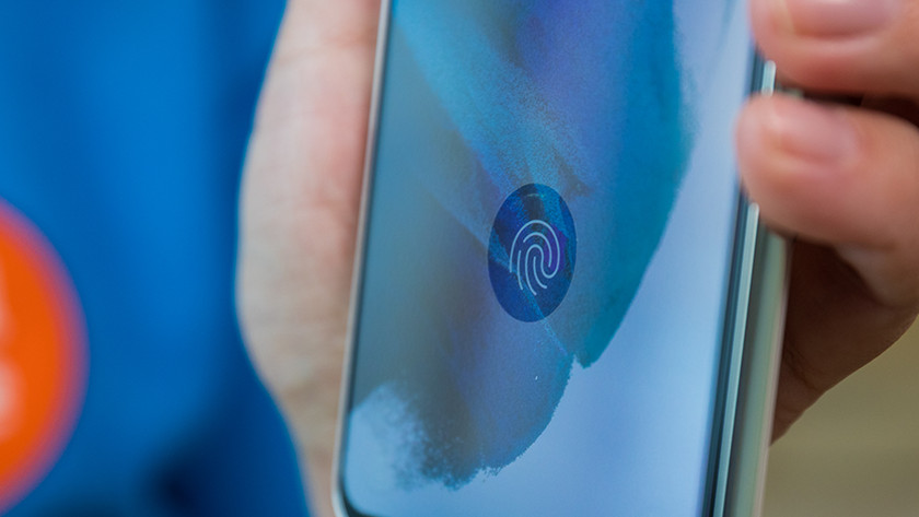 How do you apply a glass screen protector with a fingerprint scanner ...