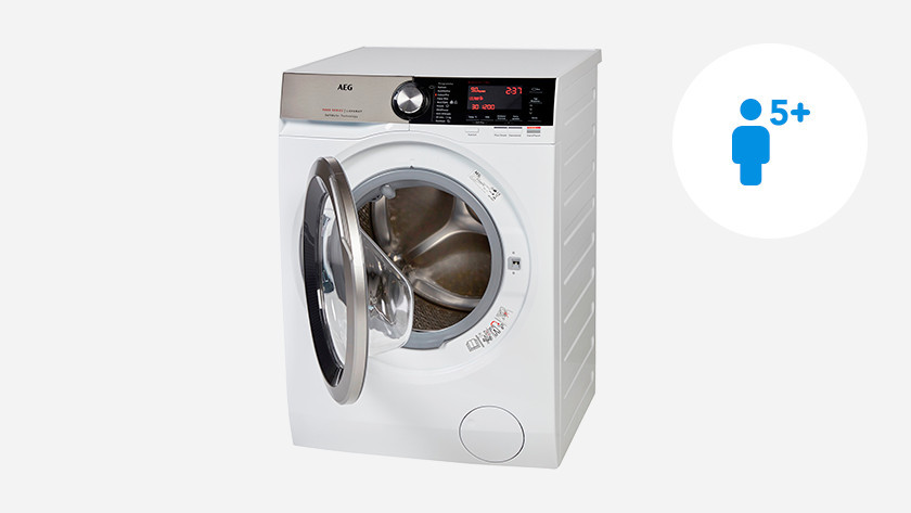 The AEG 8000 vs AEG 9000 washing machine - Coolblue - anything for a smile