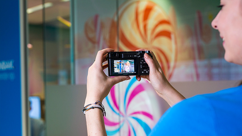 How do I set the ISO value on my mirrorless camera? - Coolblue ...