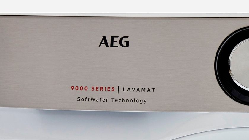 The AEG 8000 vs AEG 9000 washing machine - Coolblue - anything for a smile