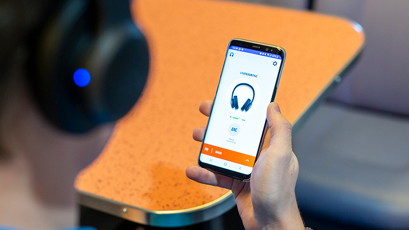 Get started with your JBL headphones - Coolblue - anything for a smile