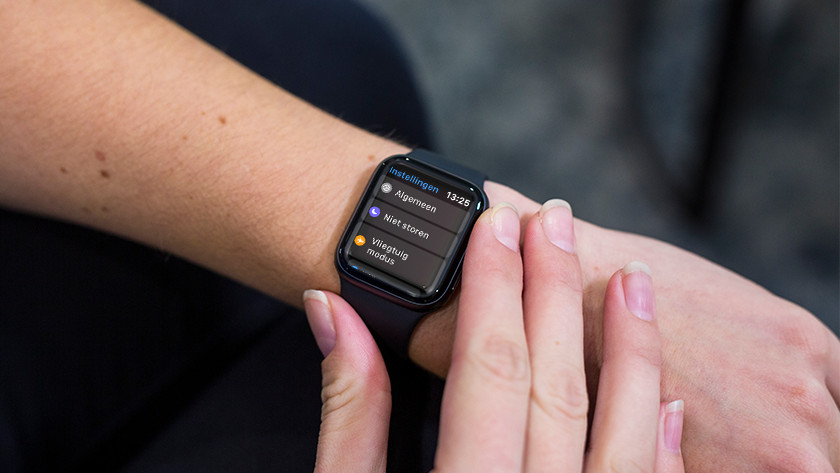 What is the always-on screen of the Apple Watch? - Coolblue - anything ...