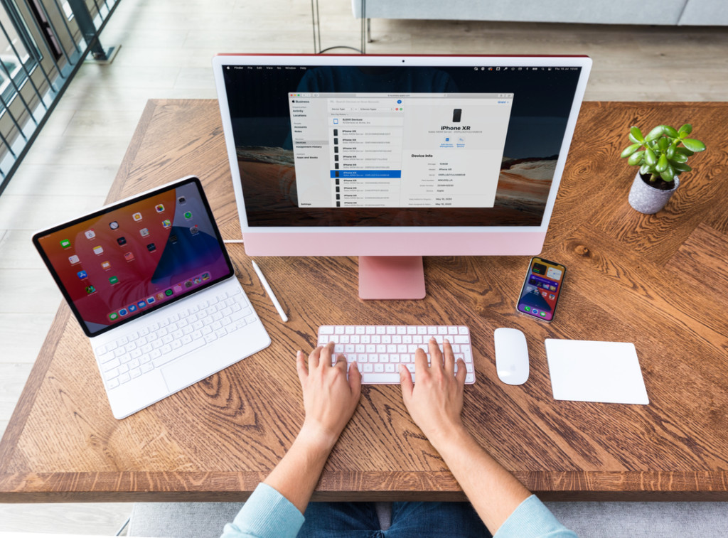 Business - Coolblue - anything for a smile