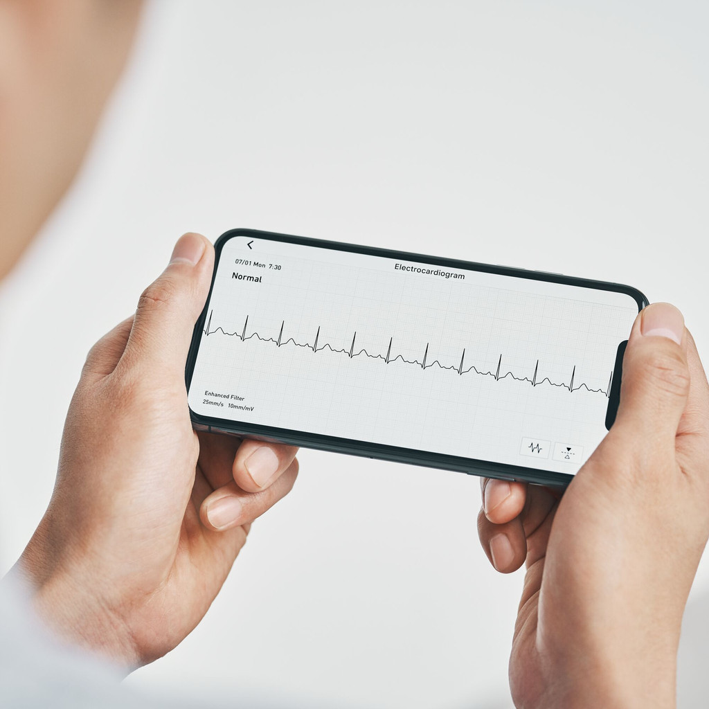 Omron Complete + ECG Recorder | Coolblue | Bloeddrukmeters