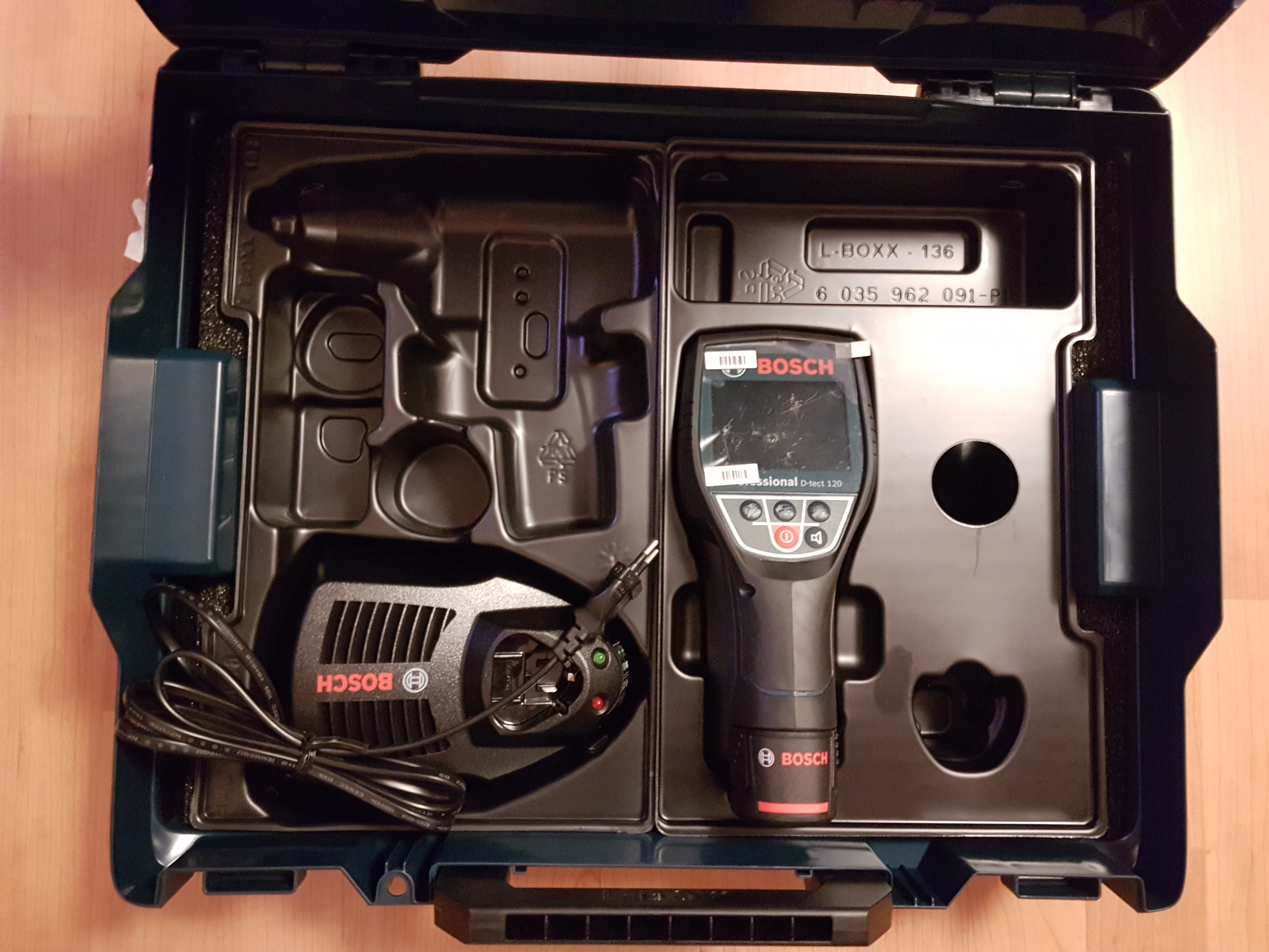 Bosch D-TECT 120 - Coolblue - Voor 23.59u, morgen in huis